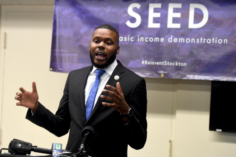 Stockton Mayor Michael Tubbs announces the basic income program at an ...